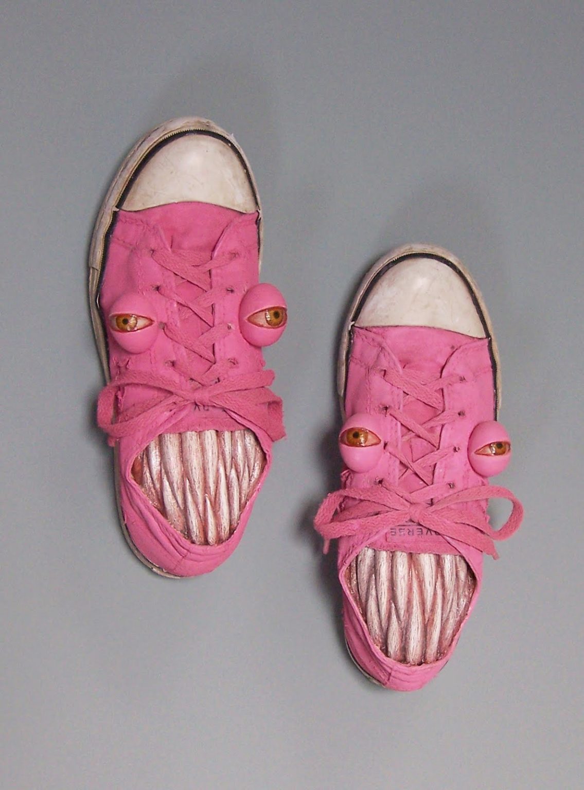 Weird Art Month: Gwen Murphy – Bizarro Central